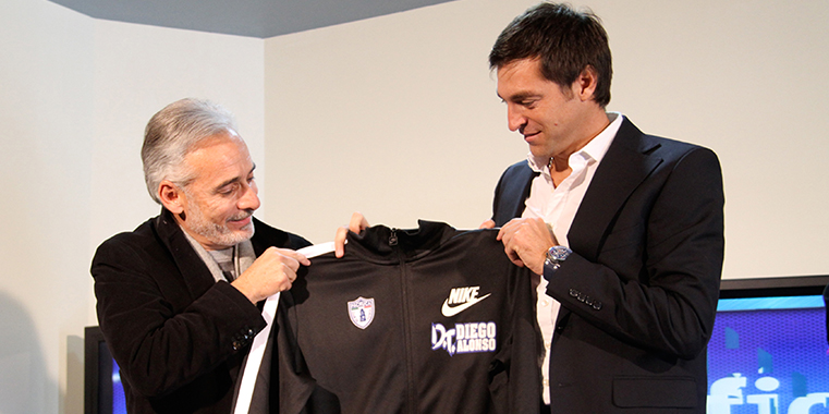 Pachuca names Alonso head coach