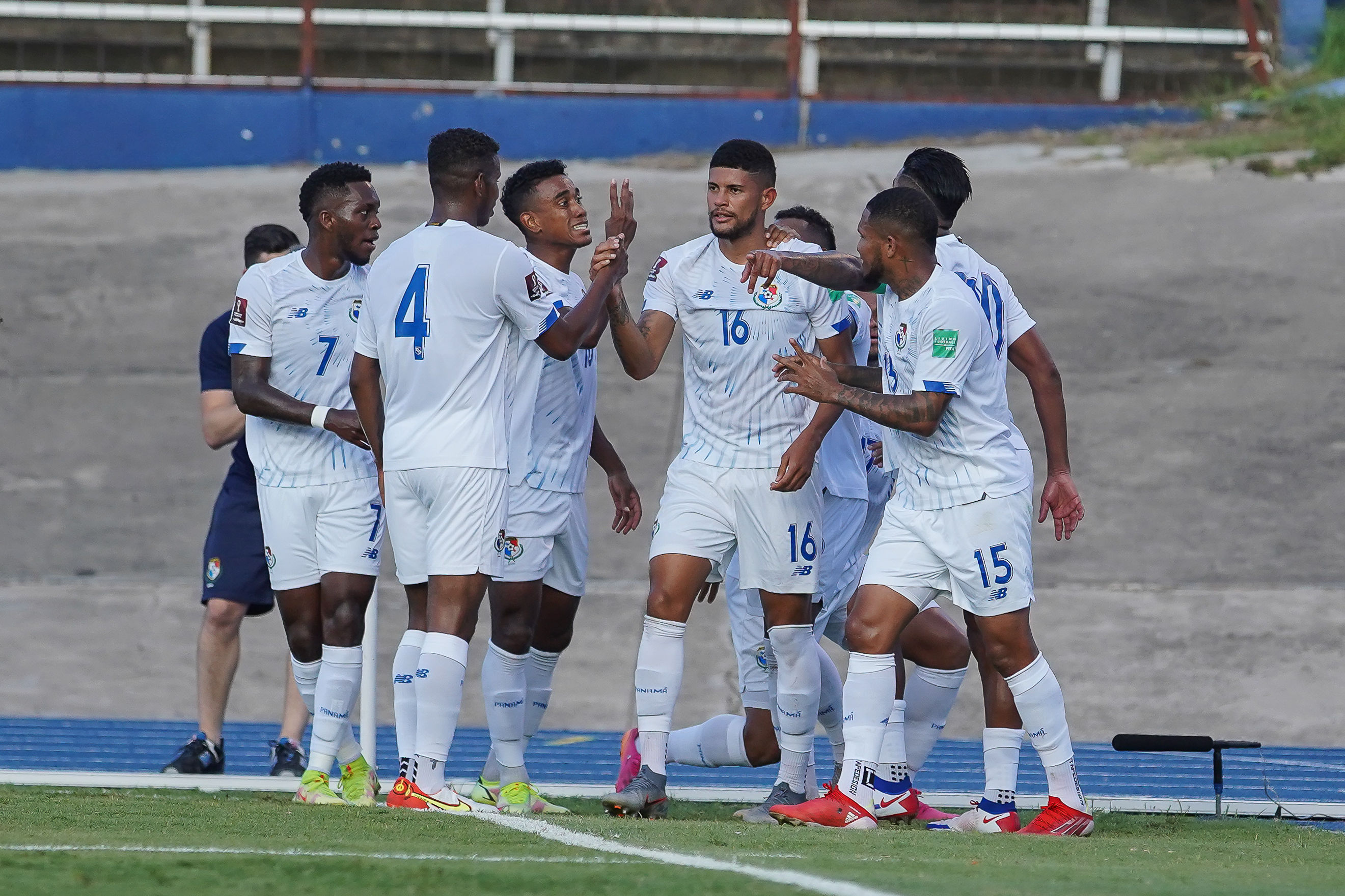 Panama attack takes flight in win at Jamaica