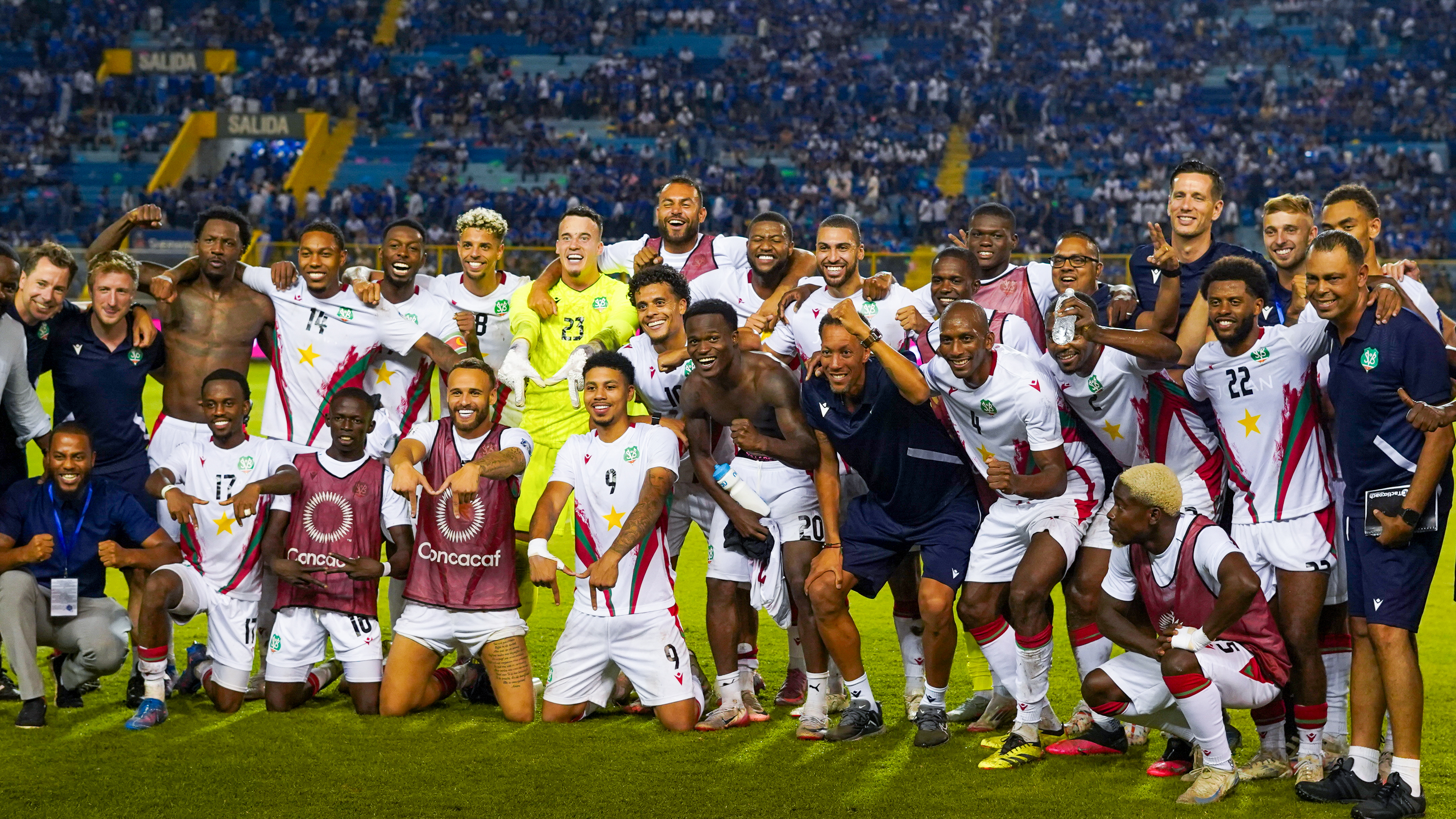 Noche histórica para Surinam en San Salvador