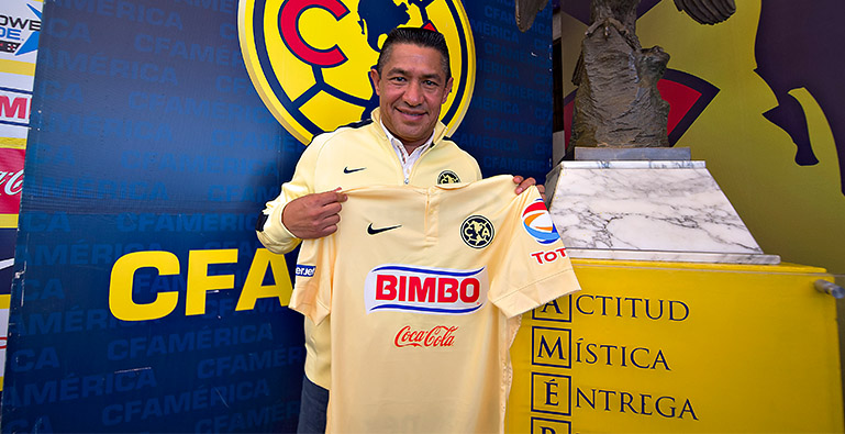 Ambriz named Club America head coach