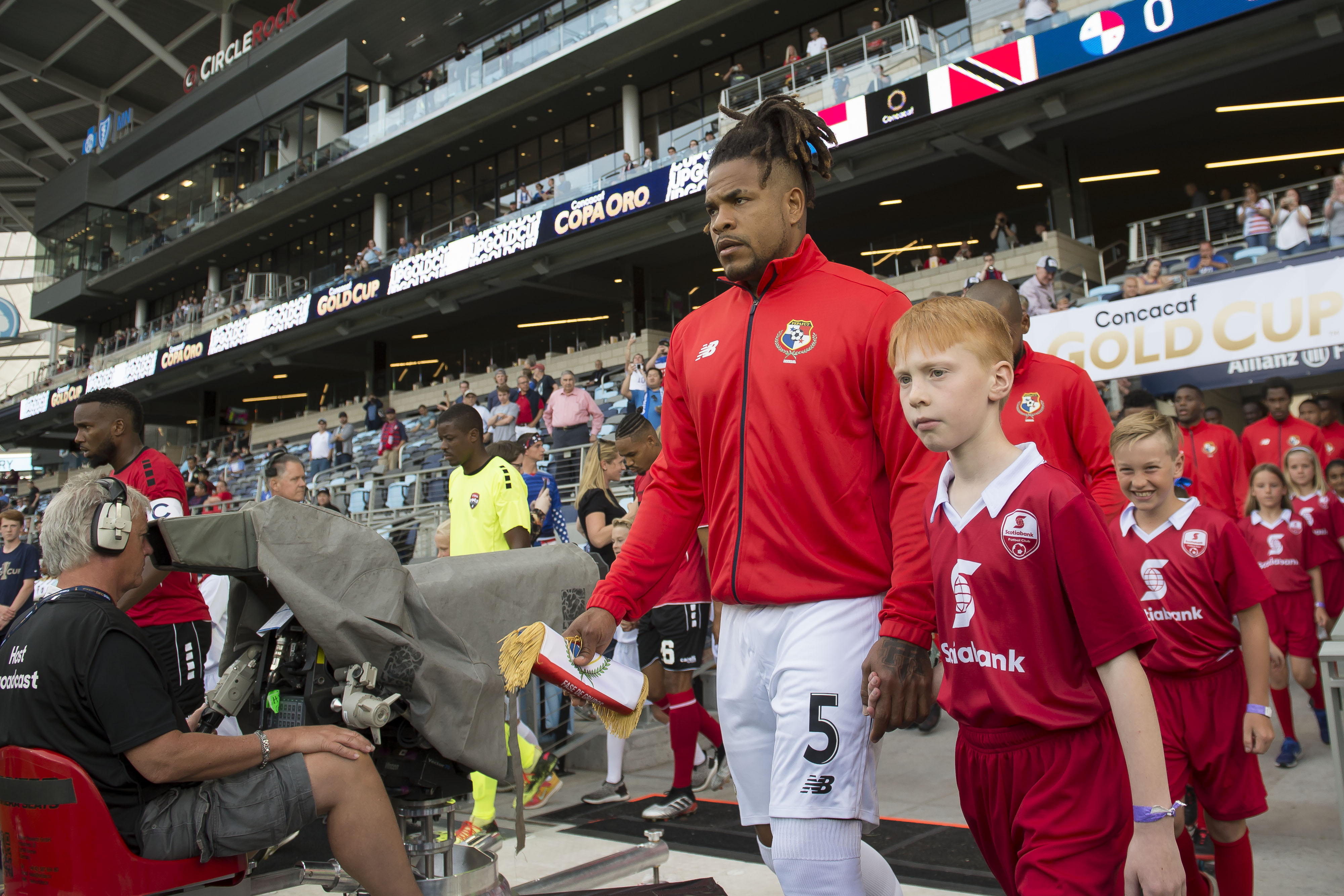 El día que Román Torres igualó la marca de siete participaciones en la Copa Oro