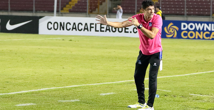 Guzman resigns as Arabe Unido head coach