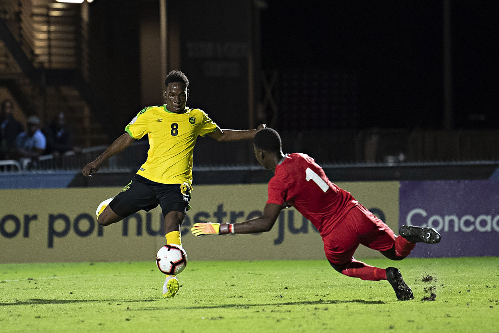 Mexico rolls to victory to open Group B at CU20