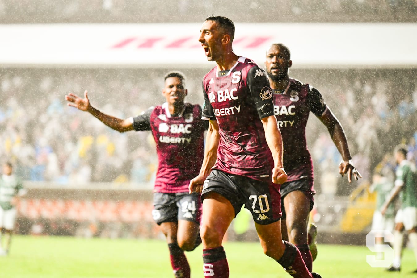 Deportivo Saprissa venció a LD Alajuelense en el Clásico de Costa Rica