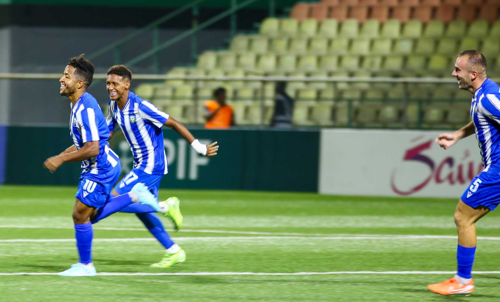 Báez, Frantzety lead O&M FC over Robinhood, into Group A lead